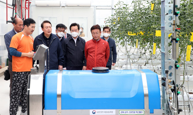 논·밭농사 30% 스마트하게 바꾼다…무인·자동화재배 추진