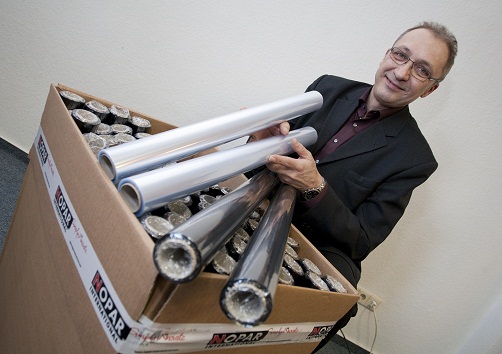 독일기업 랑세스, 합성고무를 광고용 라벨로 활용