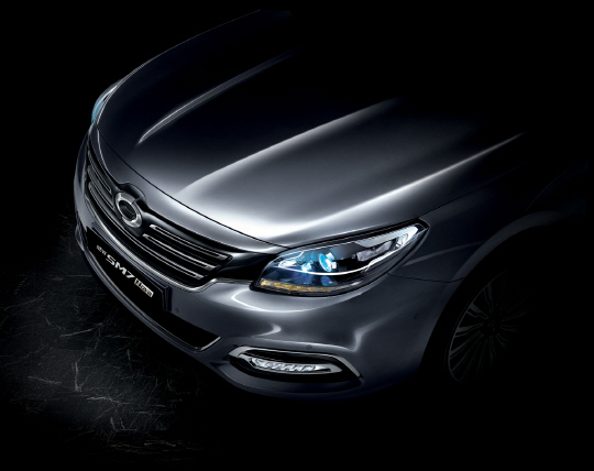 르노삼성, 준대형 세단 '뉴 SM7 노바' 출시.. 3040만~3870만원