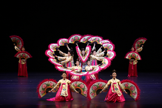 부채춤·오고무·한량무·…14가지 한국춤 한 무대에