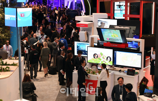 [포토]북적이는 모바일 월드 콩그레스(MWC) 2018 KT부스