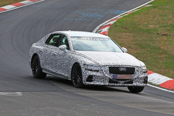 출시연기 신형 G80..V8 5.0 엔진 대신 플러그인 하이브리드 유력