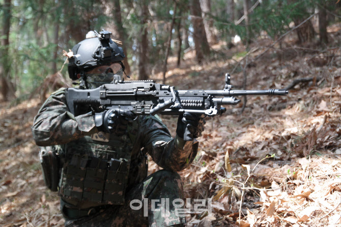 SNT모티브, K15 기관총 728억 규모 공급계약…노후 K3 대체