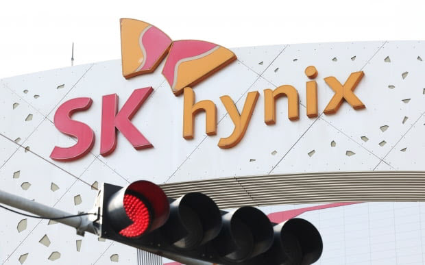 SK하이닉스, 2Q 연속 적자.."감산 유지·고성능 제품 주력"(종합)