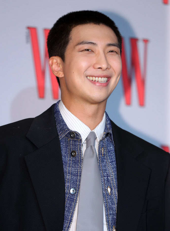 [포토] 방탄소년단(BTS) RM '까까머리도 소화하는 월드스타'